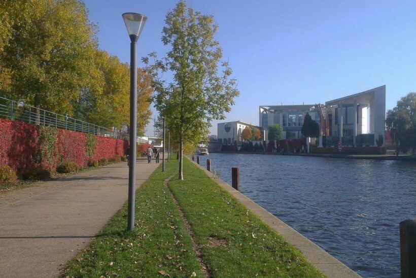 Berlin Express: Private 1-Hour E-Rickshaw Ride - Analyzing the Value
