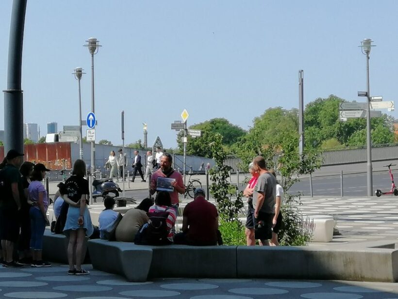 Berlin: Government District around the Reichstag Guided Tour - Key Points