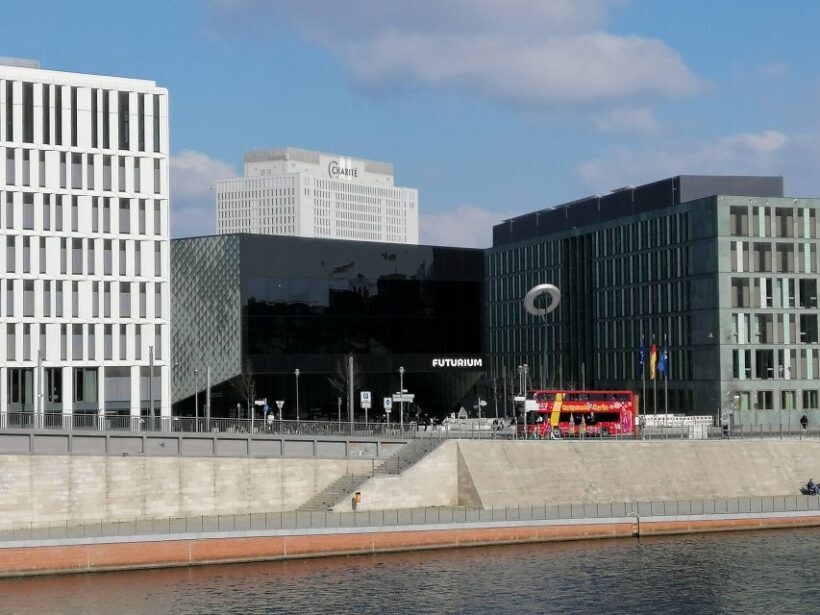 Berlin: Government District around the Reichstag Guided Tour - The Sum Up