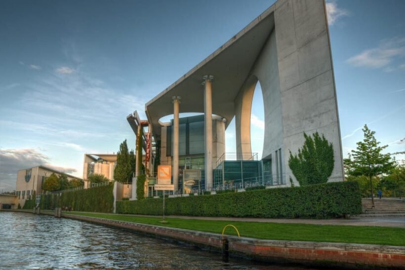 Berlin: Guided Walking Tour around the Reichstag - Who Should Consider This Tour?