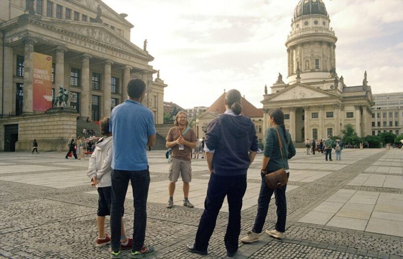 Berlin Historical Highlights Walking Tour - Key Points