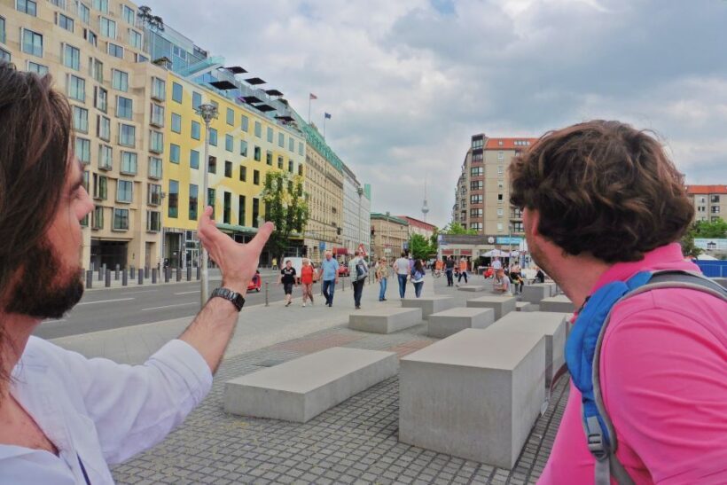 Berlin: Historical Sights & Berlin Wall Tour with a Berliner - The Reichstag and the Historic Hotel Adlon Kempinski