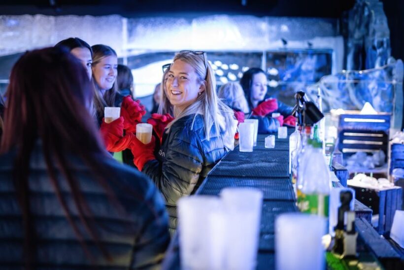 Berlin: Hop-On Hop-Off Bus and Icebar Ticket Combo - The Route and What to Expect