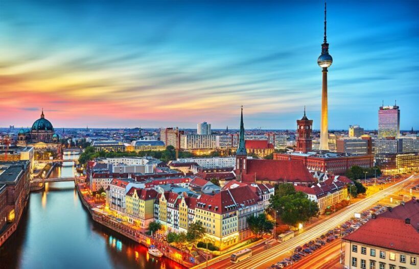 Berlin Jewish Quarter and Holocaust Private Walking Tour - Exploring Berlin’s Jewish Past: A Walk Through Time