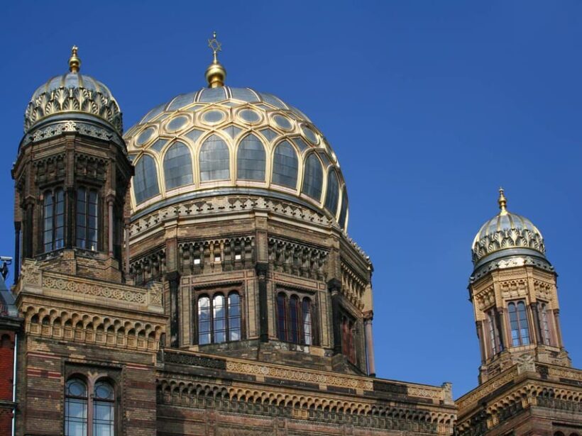 Berlin: Jewish Walking Tour including World War II - Key Points