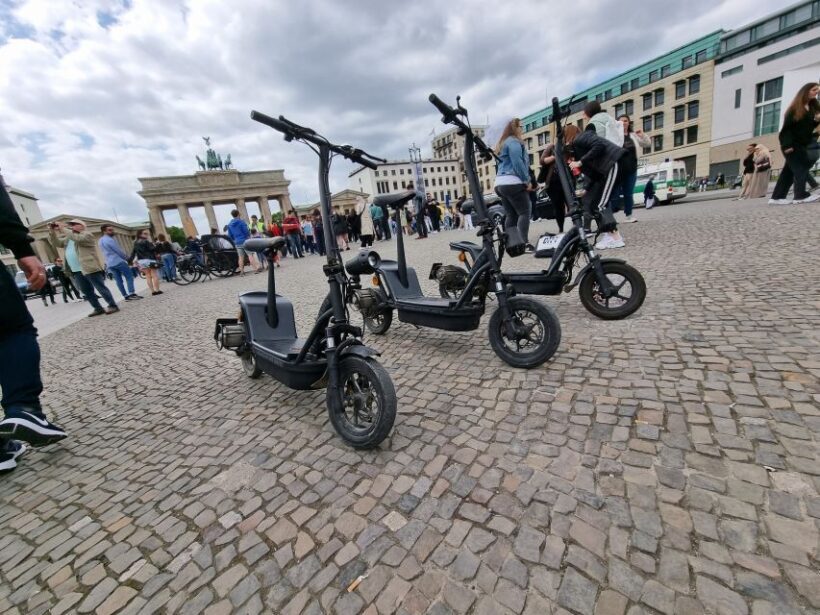 Berlin: Private E-Scooter Highlights Tour - Authentic Traveler Feedback