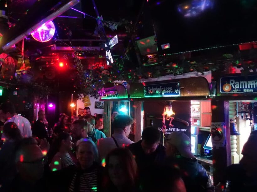 Berlin: Private pub crawl with insider-guide & free shots - FAQ