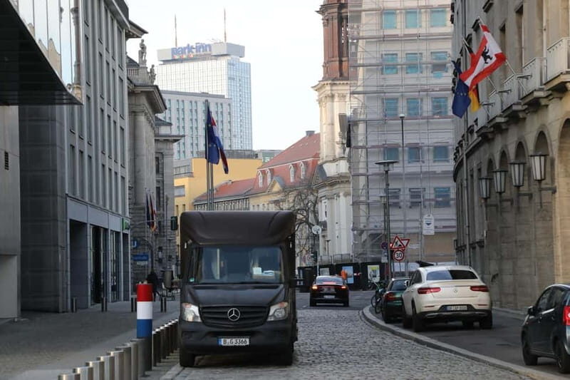 Berlin: Private Sightseeing Tour in an E-Rickshaw - Key Points