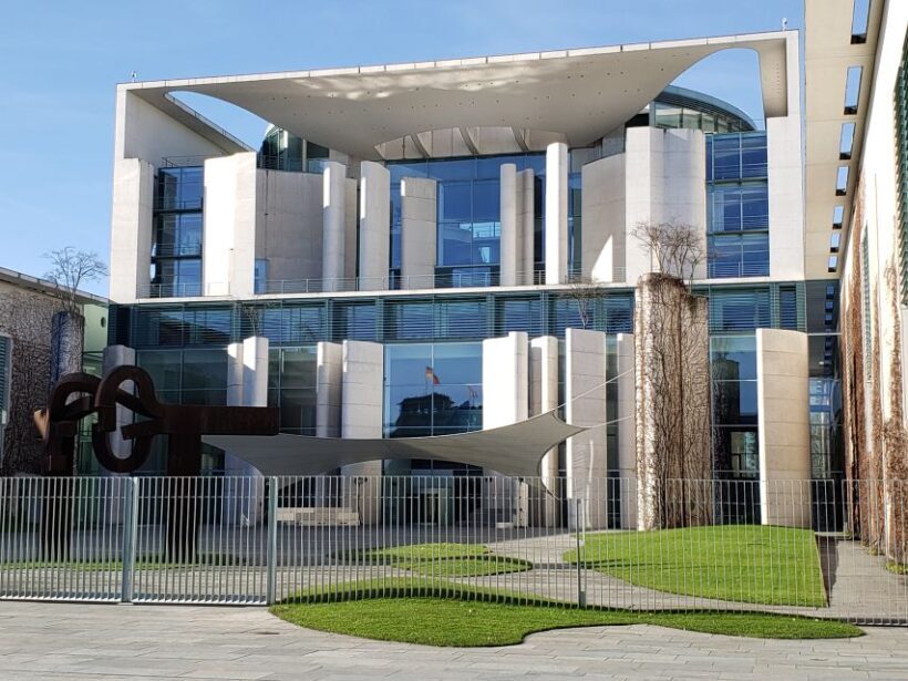 Berlin: Private Tour of Government District with Glass Dome - An In-Depth Look at the Tour Experience
