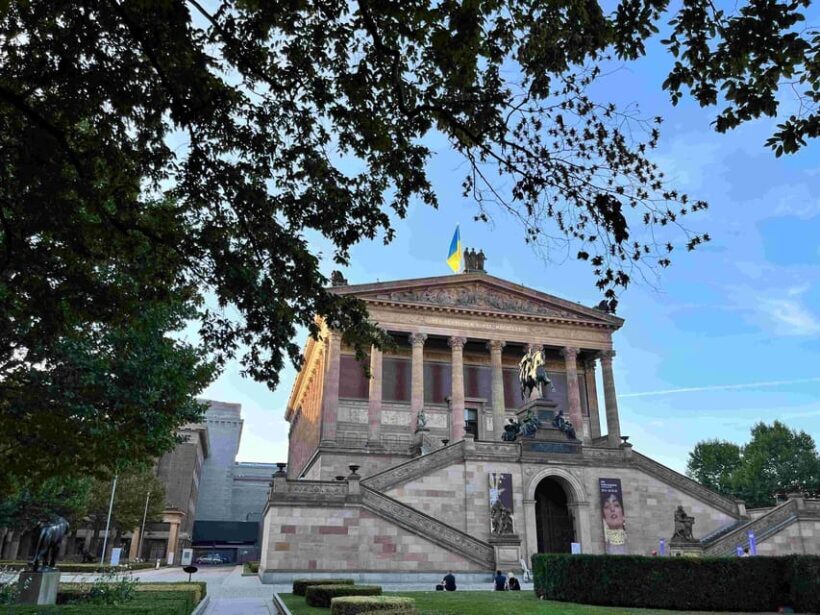 Berlin: Private Walking Tour With a Local Guide - A Closer Look at the Tour Experience