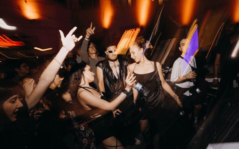 Berlin: Pub Crawl with Shots and VIP Club Entry - Practical Tips for a Smooth Experience
