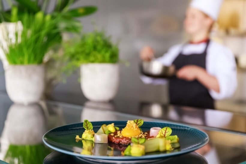 Berlin: Rooftop Lunch at the Reichstag's Käfer Restaurant - Who Should Consider This Experience?