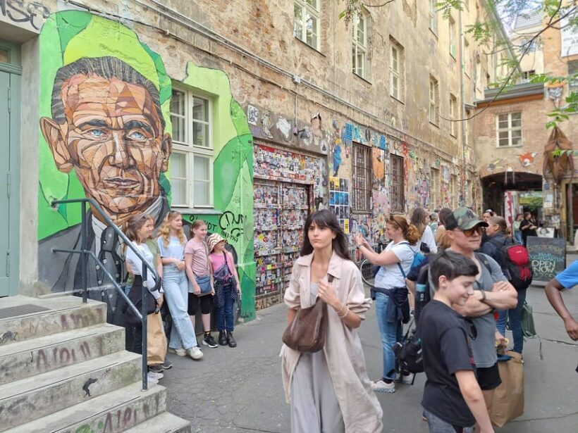 Berlin: Secrets of Berlin Bike Tour - FAQ