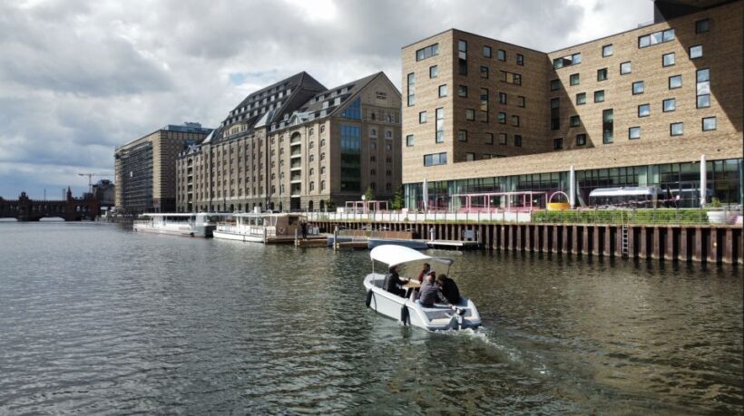 Berlin: Self-Drive Boat Tour - Key Points