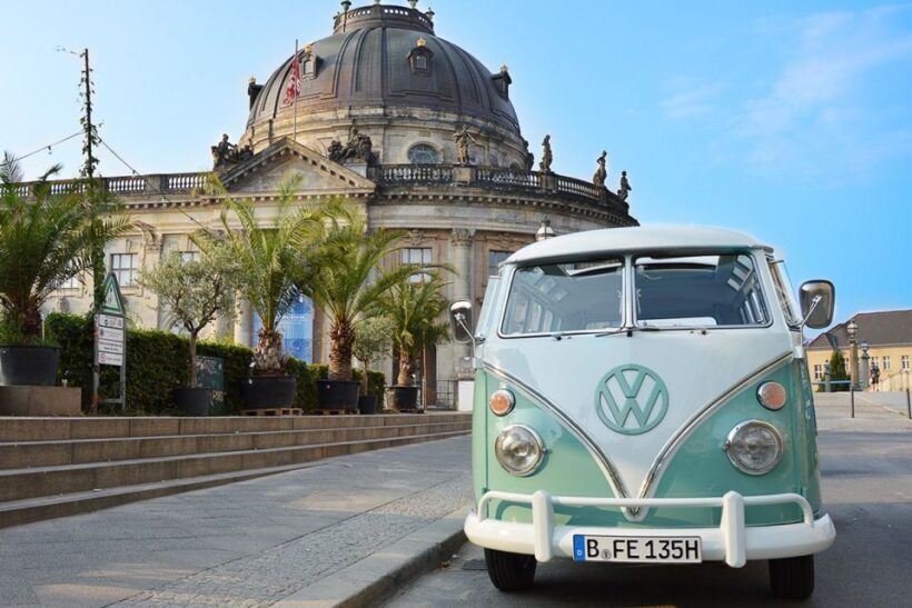 Berlin: Sightseeing Tour in Classic Volkswagen T1 Samba Bus - Key Points