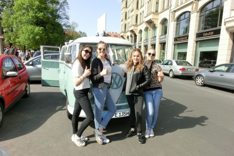 Berlin: Sightseeing Tour in Classic Volkswagen T1 Samba Bus - Who Will Love This Tour?