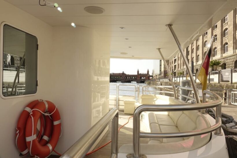 Berlin: Solar Powered Sunset Catamaran Cruise & Audio Guide - Who Should Consider This Tour?