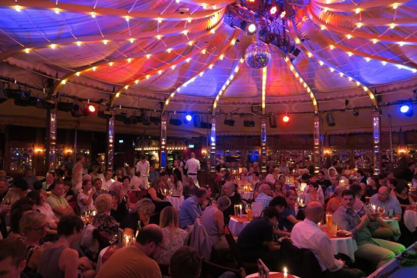 Berlin: Ticket for Bar Jeder Vernunft - Theater & Restaurant - FAQ