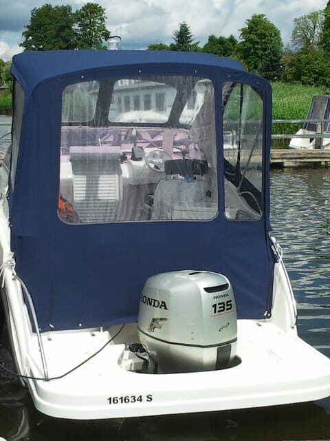 Berlin:Guided South Berlin Yacht Tour with Swim Stop (relax) - Who Will Love This Tour?