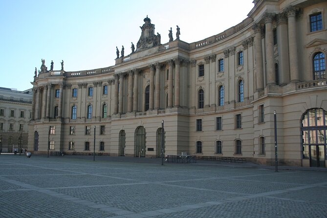 Berlin's Most Beautiful Squares - Private Live Virtual Experience - FAQ