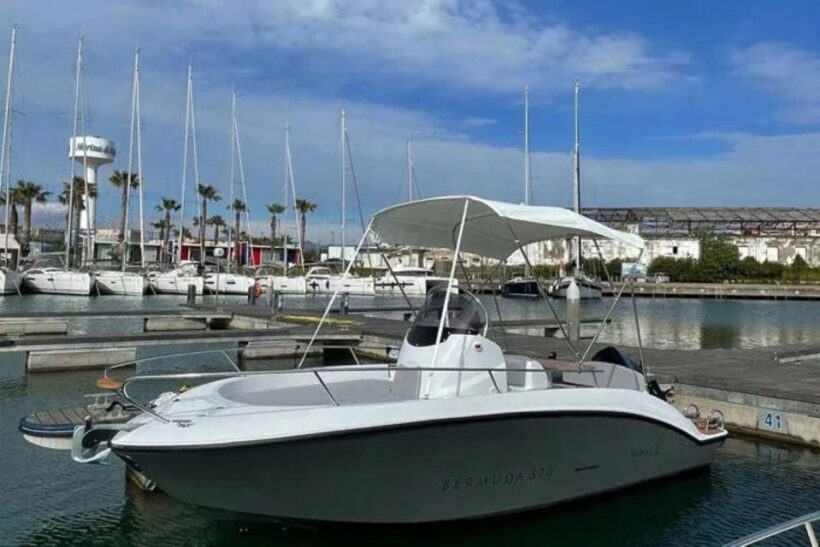 BERMUDA 570 Boat rental without a license - What to Expect from the Bermuda 570 Experience
