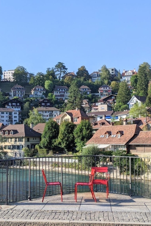 Bern: Highlights and Old Town Self-guided Walk - Exploring the Zytglogge Tower