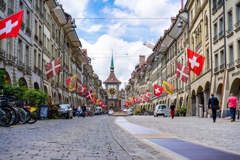 Bern: Highlights & Hidden Gems Guided Tour in a Small Group - Cost and Duration of the Tour