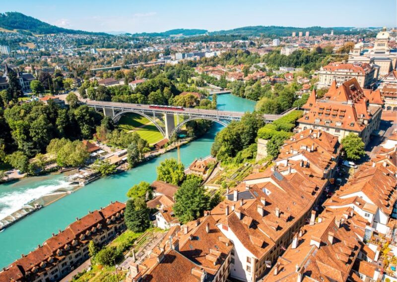 Bern: Highlights & Hidden Gems Guided Tour in a Small Group - Engaging Storytelling and Infotainment