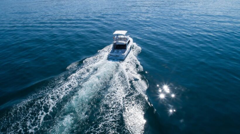 Bertram 38' Convertible Boat in Puerto & Nuevo Vallarta - Key Points