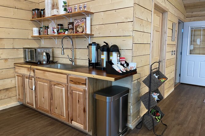 Best Alaskan Cabin Aurora Viewing with Photography @Aurora Camp - FAQ