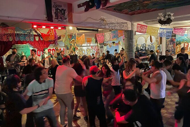 Best Bar Crawl at Downtown - A Genuine Look at Mexico City’s Top Bar Crawl Experience