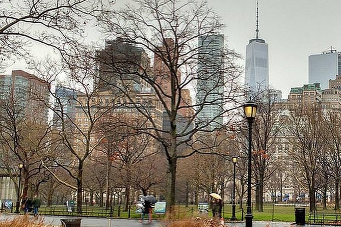 Best City Tour NYC 4 Hours up to 5 people - Itinerary Breakdown: Sights and Stories in Focus