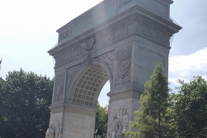 Best City Tour NYC 4 Hours up to 5 people - Stories and Films: The Hidden Layers