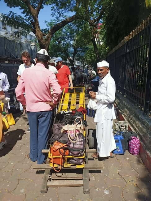 Best Combo Tour: Dabbawalas, Dhobi Ghat and Slum with Train - Exploring Mumbais Hidden Gems: A Detailed Look at the Best Combo Tour