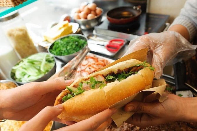 Best Hanoi Walking Foodie Tour by Night (Group or Private Tour) - Key Points
