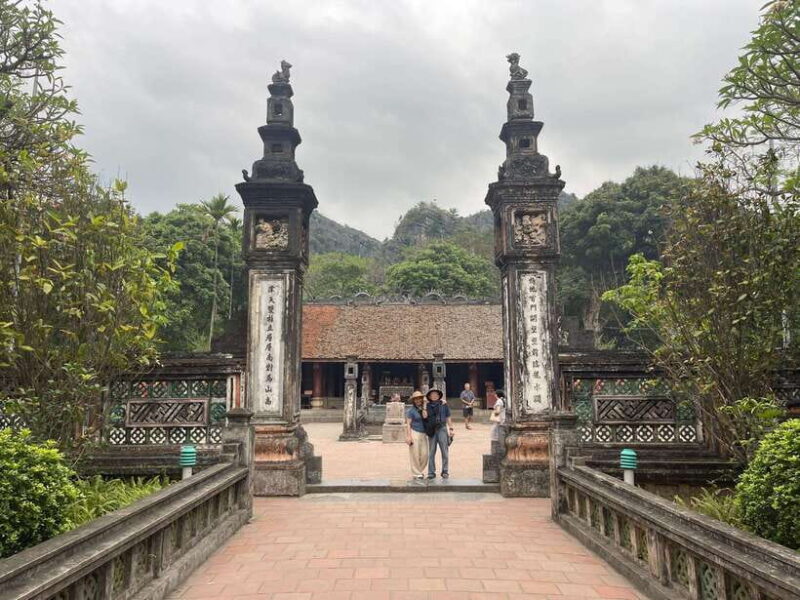 Best Ninh Binh Day Tour: Tam Coc - Hoa Lu - Lunch & Cycling - Key Points