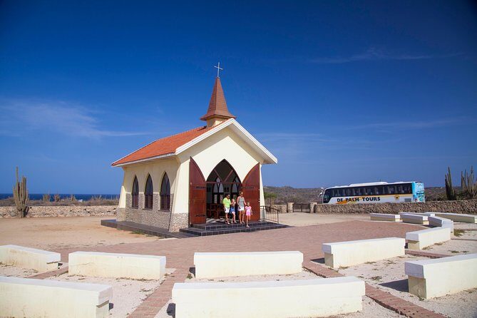 Best of Aruba by Bus - Who Will Enjoy This Tour?