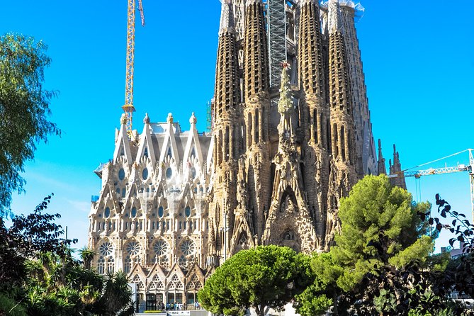 Best of Barcelona and Sagrada Familia Tour with Priority Access - Who Should Consider This Tour?