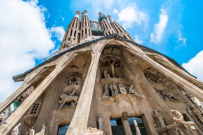 Best of Barcelona Guided Tour with Port or Hotel Pick up - Who Should Consider This Tour?