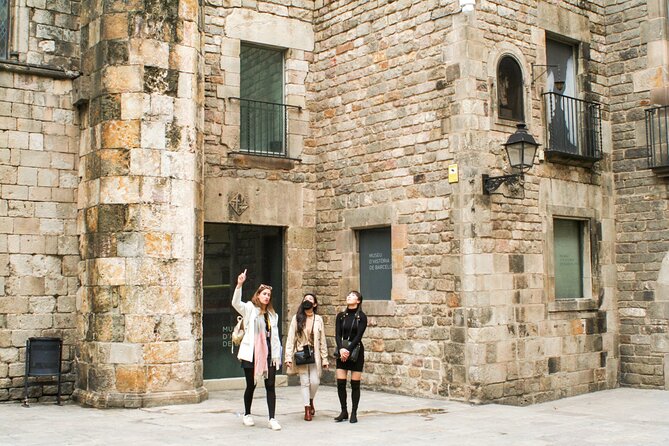 Best of Barcelona: Sagrada Familia, Park Guell, Montjuic & Gothic - FAQs