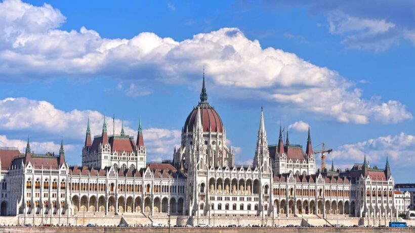 Best of Budapest: Private Walking Tour with a Local - The Sum Up