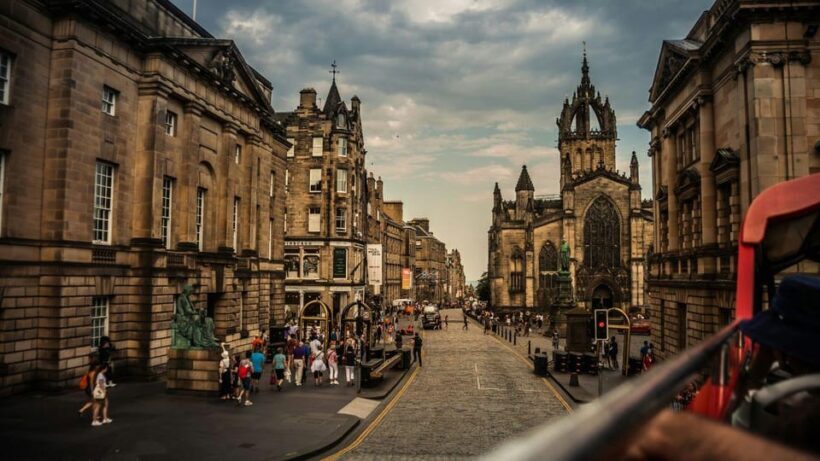 Best of Edinburgh Walking Tour-3 Hours, Small Group max 10 - Key Points