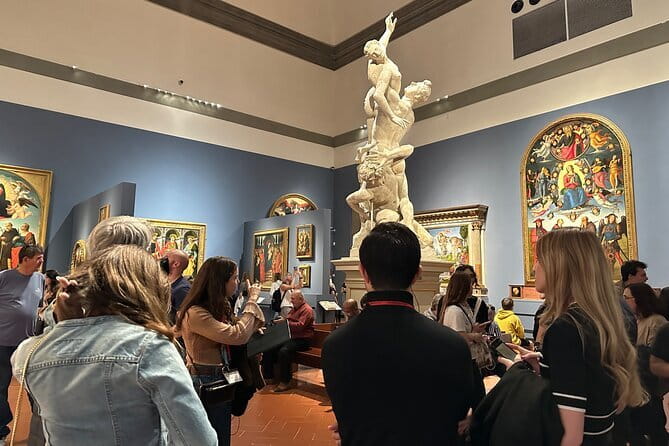 Best of Florence Skip the line Tour w Uffizi and David - Crossing the Ponte Vecchio and Lunch Options