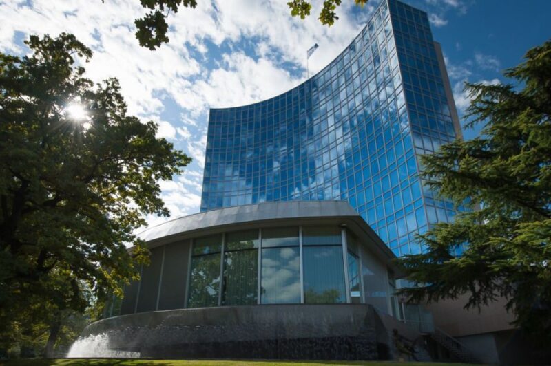 Best of Geneva: Guided City Tour With Scenic Lake Cruise - Getting to the Meeting Point