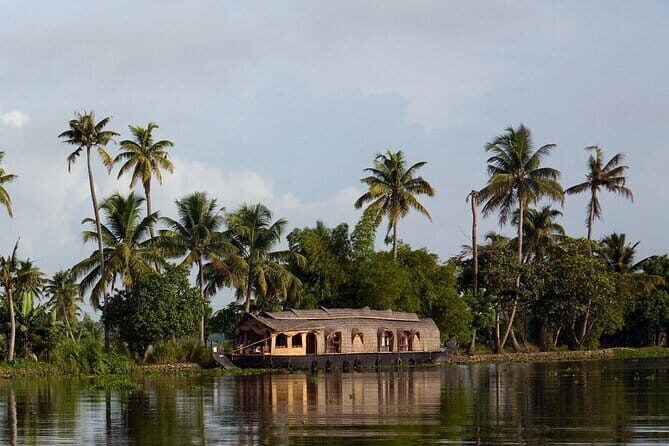 Best of Kerala - Practical Aspects: Transportation, Cost, and Comfort