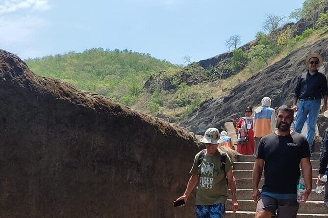 Best of Maharashtra: Mumbai, Nasik, Shirdi, Aurangabad & Lonavala - Exploring the Itinerary in Detail
