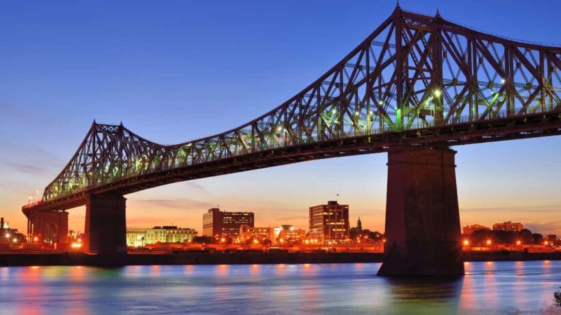 Best of Montréal: Private Walking Tour with a Local - Exploring Montréal with a Local Touch