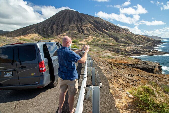 Best Of Oahu: Grand Circle Island Small Group Tour From Waikiki - The Valley of the Temples and Macadamia Nut Farm