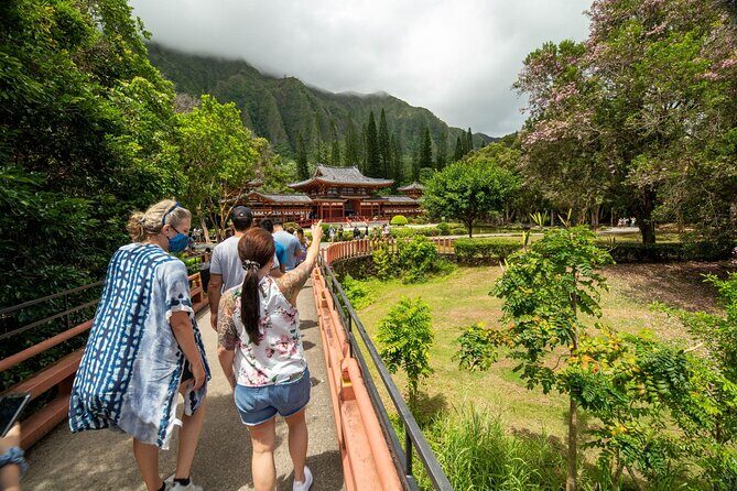 Best Of Oahu: Grand Circle Island Small Group Tour From Waikiki - Kualoa Ranch and the North Shore