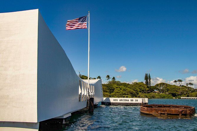 Best Of Oahu: Private Tour with Movie and Boat Tour USS Arizona Memorial - Who Will Love This Tour?